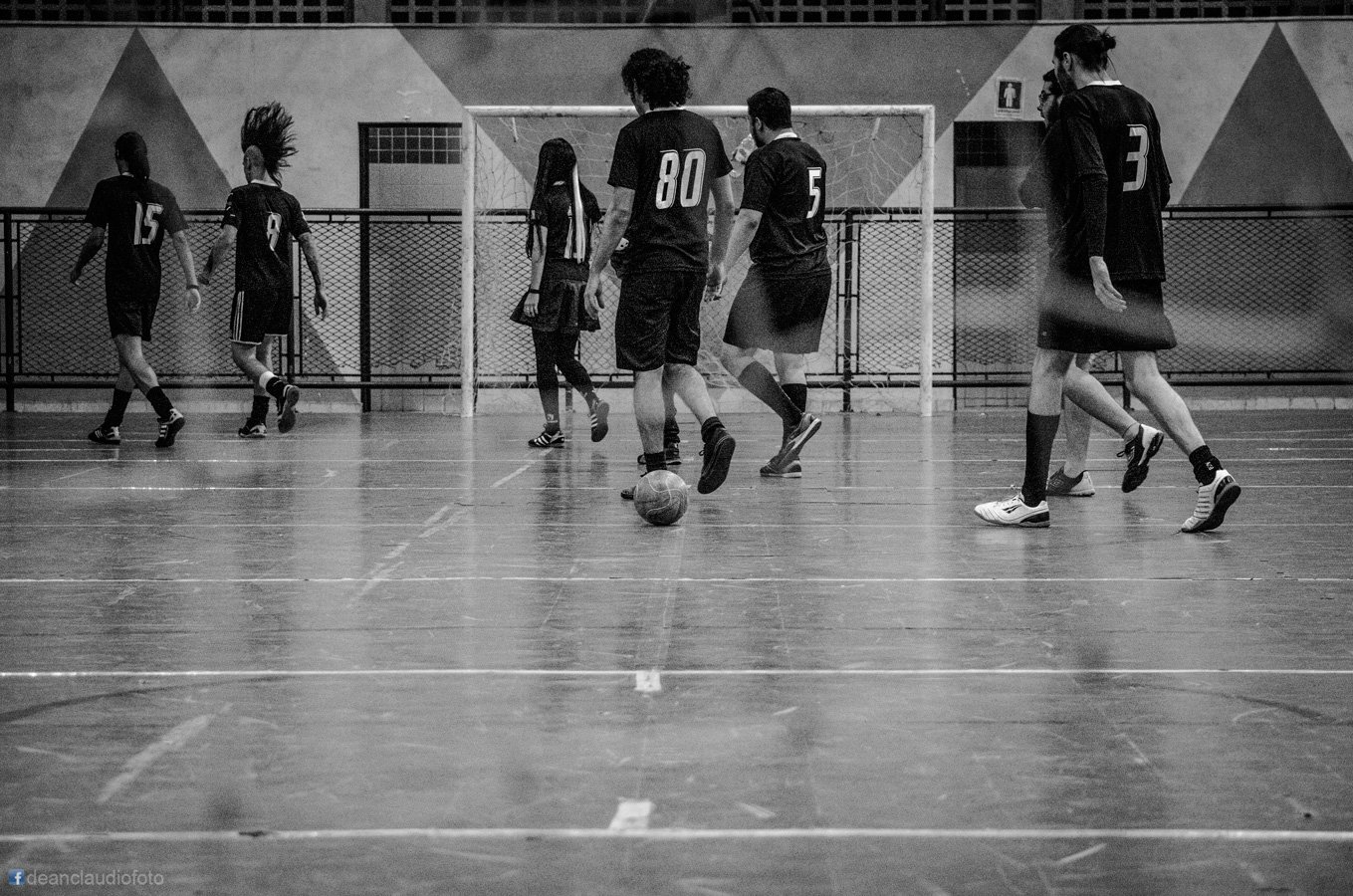 Real Gothic FC - Zwei gruftige Fußballteams aus England und Brasilien